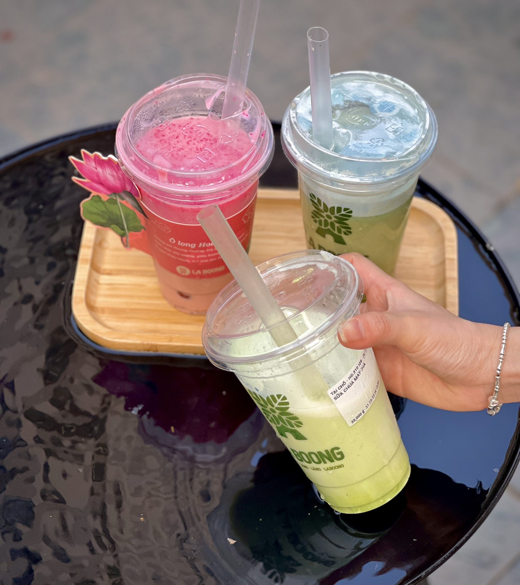 Trà ô long làng La Boong