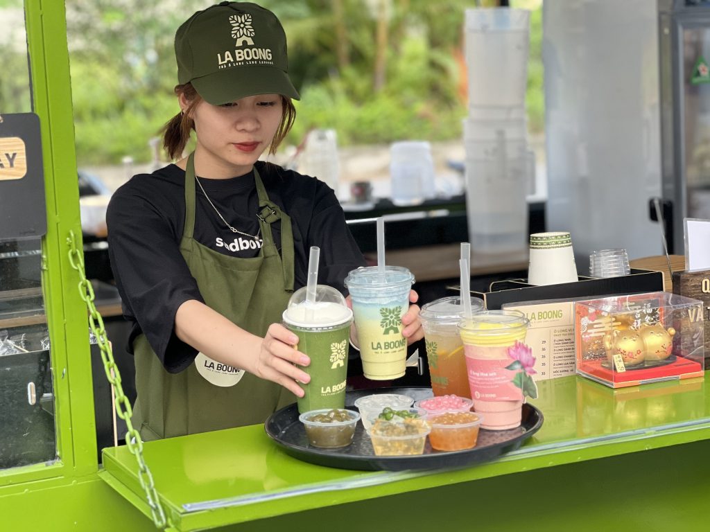 Trà ô long làng La Boong