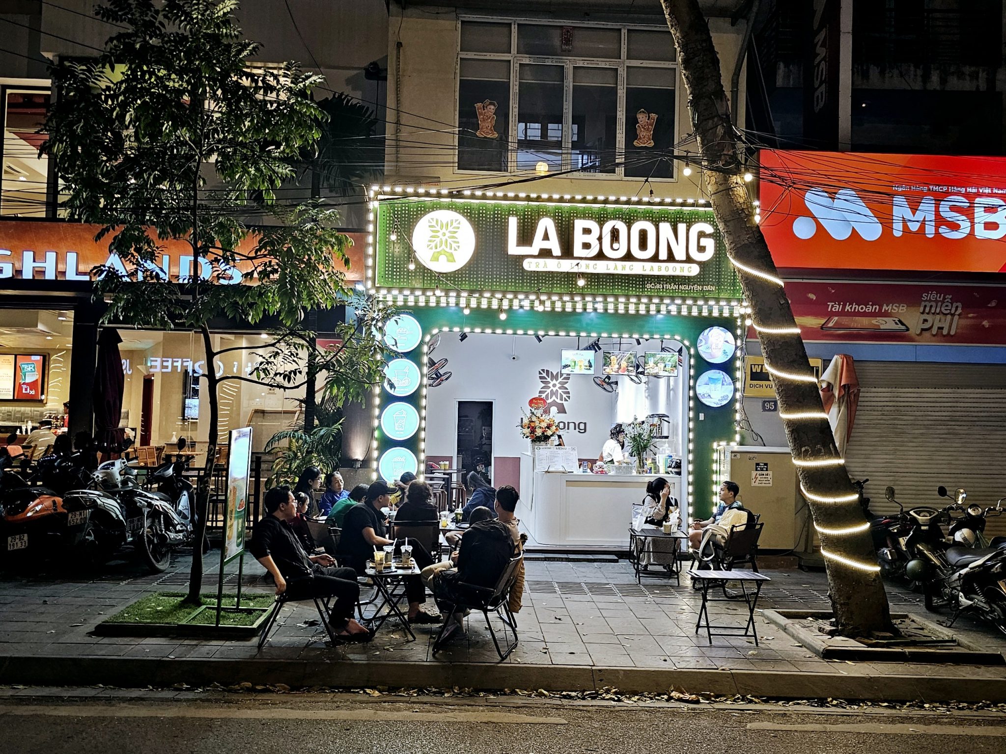 Trà ô long làng La Boong